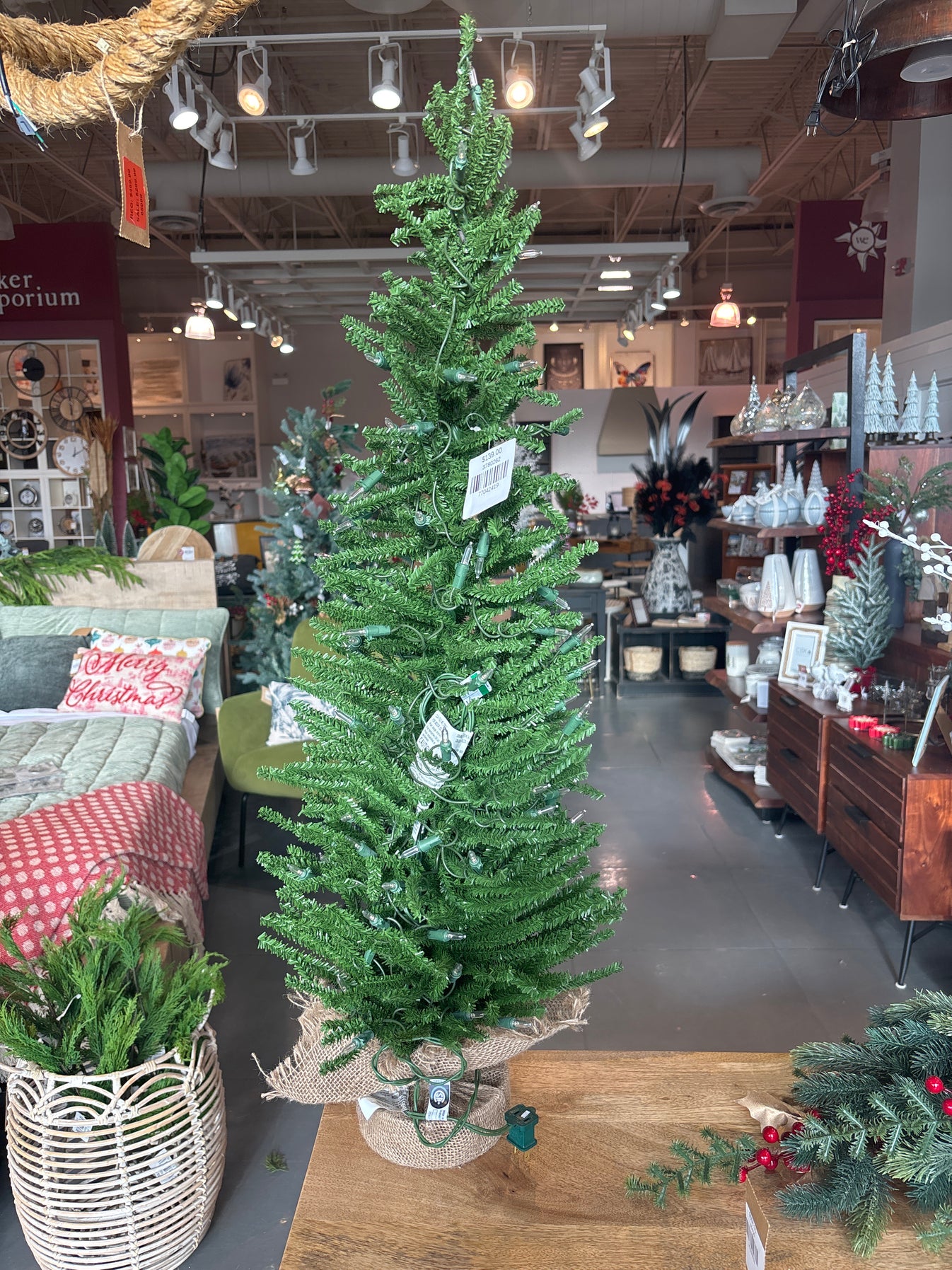 Xmas Tree 100 LED – Wicker Emporium