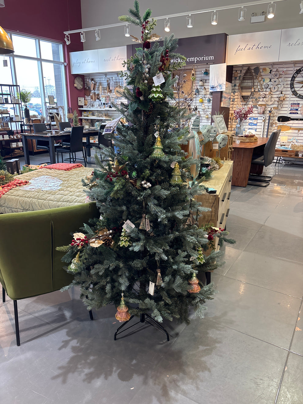 Misty Allison Pine Christmas Tree – Wicker Emporium